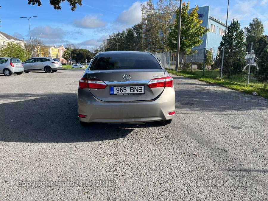 Beige Toyota Corolla 2015 in Tallinn, with an engine capacity of 1.60 L and mileage of 119 thousand km for 8500 €, photo 6 on AUTOMOTO.COM.LV