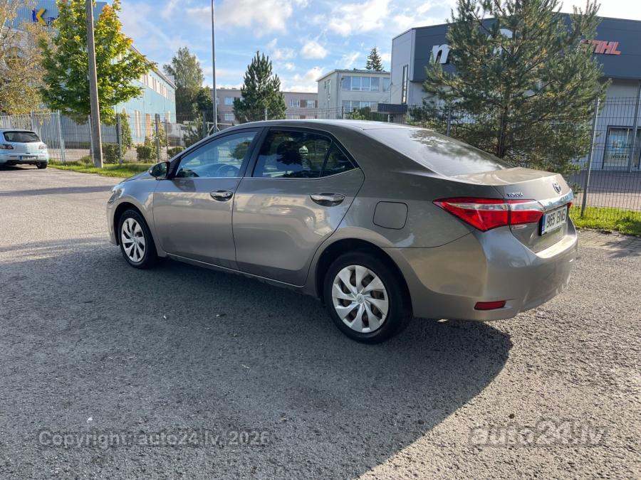 Beige Toyota Corolla 2015 in Tallinn, with an engine capacity of 1.60 L and mileage of 119 thousand km for 8500 €, photo 7 on AUTOMOTO.COM.LV