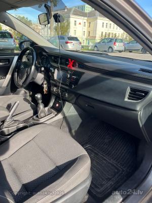 Beige Toyota Corolla 2015 in Tallinn, with an engine capacity of 1.60 L and mileage of 119 thousand km for 8500 €, photo 10 on AUTOMOTO.COM.LV