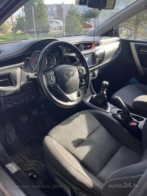 Beige Toyota Corolla 2015 in Tallinn, with an engine capacity of 1.60 L and mileage of 119 thousand km for 8500 €, photo 11 on AUTOMOTO.COM.LV