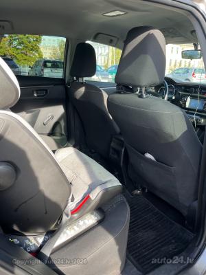 Beige Toyota Corolla 2015 in Tallinn, with an engine capacity of 1.60 L and mileage of 119 thousand km for 8500 €, photo 12 on AUTOMOTO.COM.LV