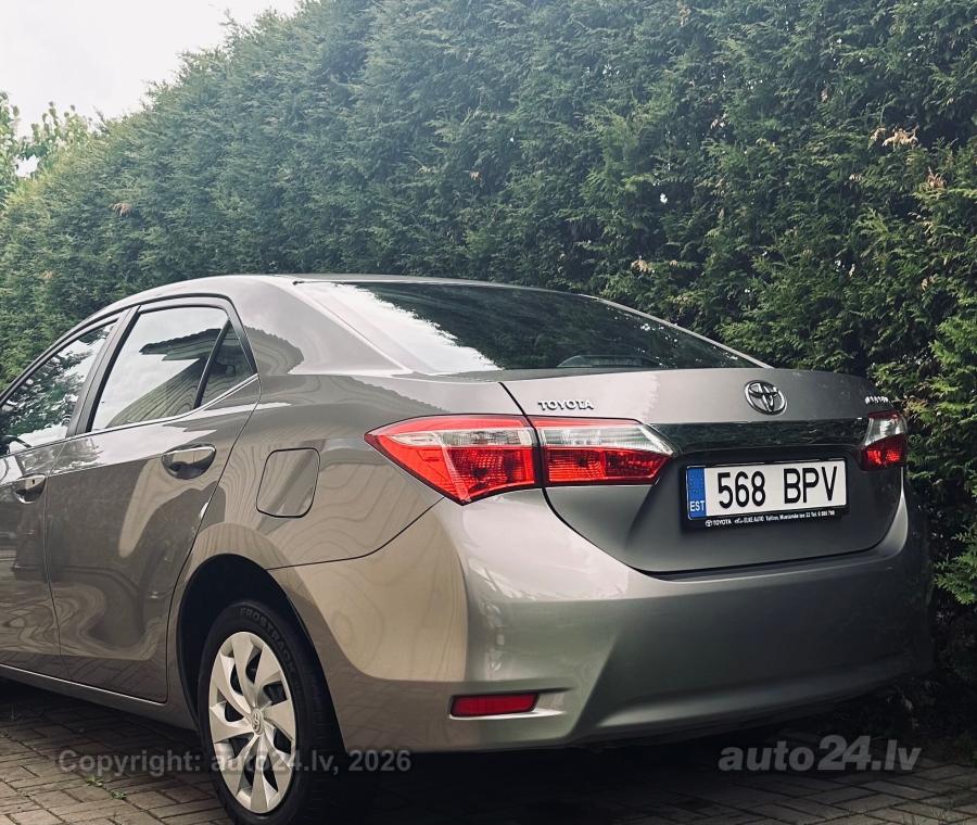 Beige Toyota Corolla 2016 in Tallinn, with an engine capacity of 1.60 L and mileage of 157 thousand km for 9900 €, photo 1 on AUTOMOTO.COM.LV