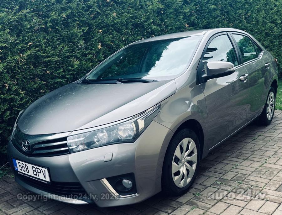 Beige Toyota Corolla 2016 in Tallinn, with an engine capacity of 1.60 L and mileage of 157 thousand km for 9900 €, photo 3 on AUTOMOTO.COM.LV