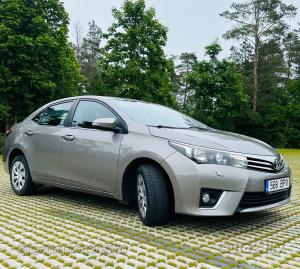 Beige Toyota Corolla 2016 in Tallinn, with an engine capacity of 1.60 L and mileage of 158 thousand km for 9900 €, photo 7 on AUTOMOTO.COM.LV
