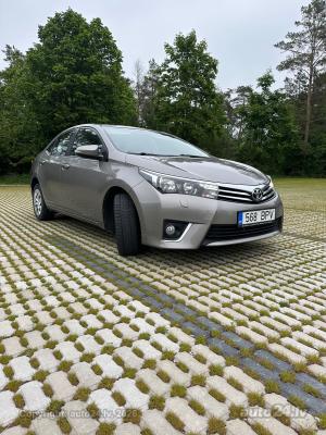 Beige Toyota Corolla 2016 in Tallinn, with an engine capacity of 1.60 L and mileage of 158 thousand km for 9900 €, photo 8 on AUTOMOTO.COM.LV