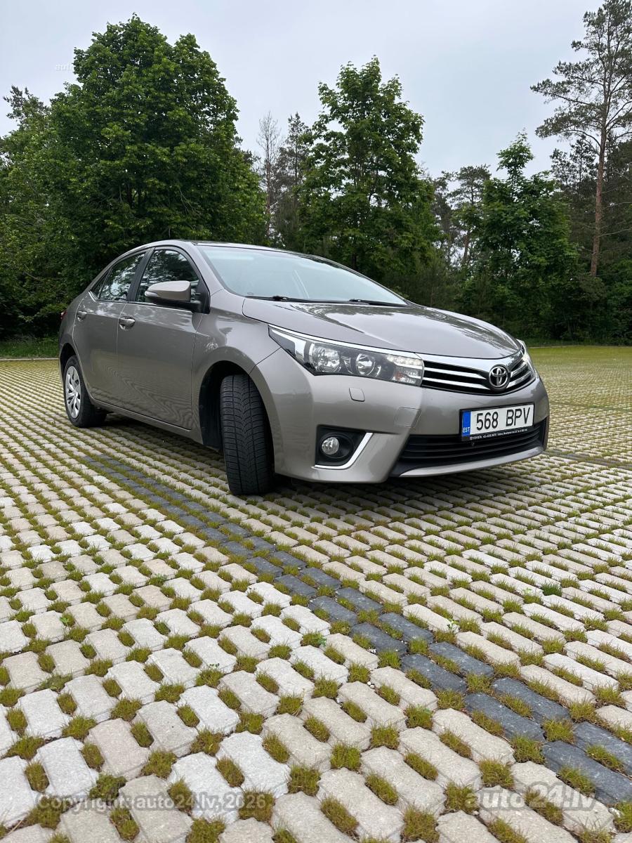 Beige Toyota Corolla 2016 in Tallinn, with an engine capacity of 1.60 L and mileage of 158 thousand km for 9900 €, photo 8 on AUTOMOTO.COM.LV