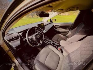 Smilšu krāsa Toyota Corolla 2019 Tallina, ar dzinēja tilpumu 1.80 L un nobraukumu 72 tūkst. km par 19500 €, foto 9 vietnē AUTOMOTO.COM.LV