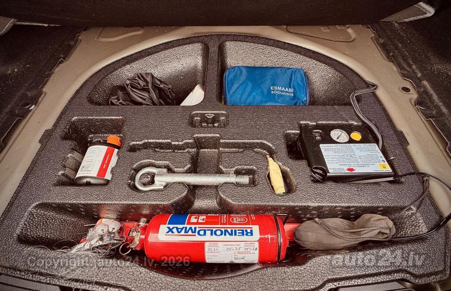 Smilšu krāsa Toyota Corolla 2019 Tallina, ar dzinēja tilpumu 1.80 L un nobraukumu 72 tūkst. km par 19500 €, foto 14 vietnē AUTOMOTO.COM.LV
