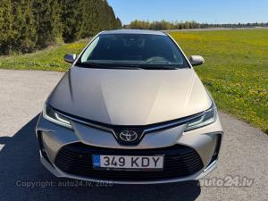 Smilšu krāsa Toyota Corolla 2020 Tallina, ar dzinēja tilpumu 1.80 L un nobraukumu 95 tūkst. km par 17500 €, foto 3 vietnē AUTOMOTO.COM.LV