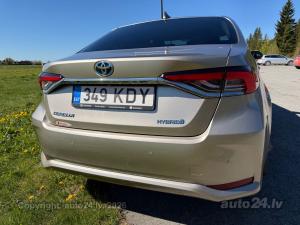 Smilšu krāsa Toyota Corolla 2020 Tallina, ar dzinēja tilpumu 1.80 L un nobraukumu 95 tūkst. km par 17500 €, foto 5 vietnē AUTOMOTO.COM.LV