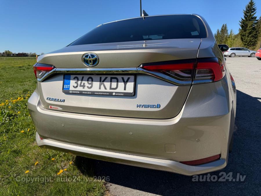 Smilšu krāsa Toyota Corolla 2020 Tallina, ar dzinēja tilpumu 1.80 L un nobraukumu 95 tūkst. km par 17500 €, foto 5 vietnē AUTOMOTO.COM.LV