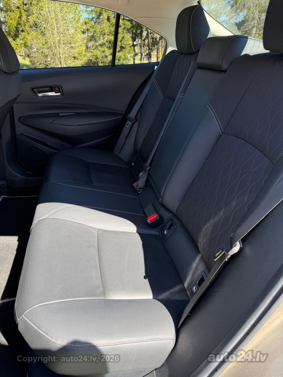 Smilšu krāsa Toyota Corolla 2020 Tallina, ar dzinēja tilpumu 1.80 L un nobraukumu 95 tūkst. km par 17500 €, foto 9 vietnē AUTOMOTO.COM.LV