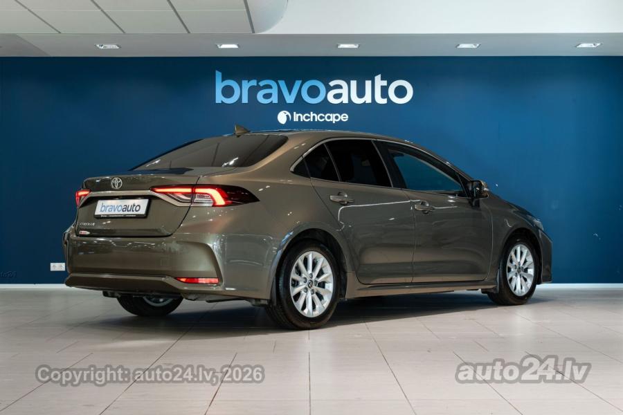 Smilšu krāsa Toyota Corolla 2020 Tallina, ar dzinēja tilpumu 1.60 L un nobraukumu 72 tūkst. km par 17750 €, foto 3 vietnē AUTOMOTO.COM.LV