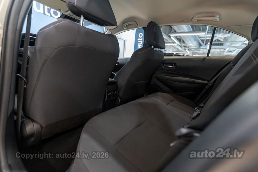 Smilšu krāsa Toyota Corolla 2020 Tallina, ar dzinēja tilpumu 1.60 L un nobraukumu 72 tūkst. km par 17750 €, foto 19 vietnē AUTOMOTO.COM.LV
