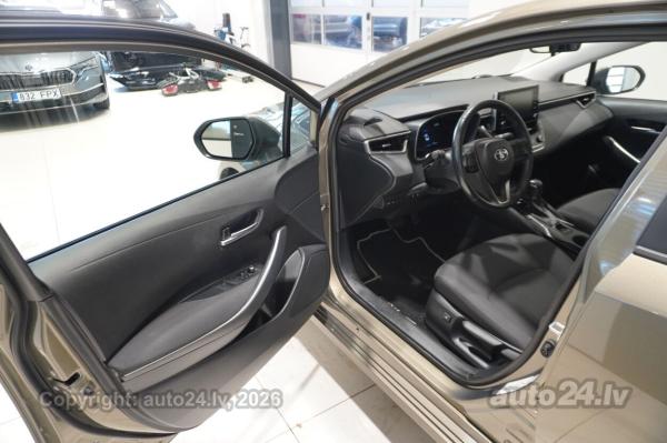 Smilšu krāsa Toyota Corolla 2022 Tallina, ar dzinēja tilpumu 1.80 L un nobraukumu 68 tūkst. km par 18700 €, foto 11 vietnē AUTOMOTO.COM.LV