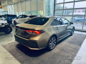 Beige Toyota Corolla 2022 in Parnu, with an engine capacity of 1.50 L and mileage of 42 thousand km for 18400 €, photo 3 on AUTOMOTO.COM.LV