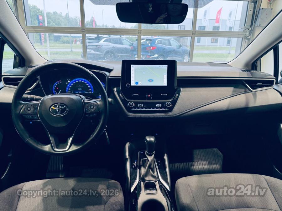 Beige Toyota Corolla 2022 in Parnu, with an engine capacity of 1.50 L and mileage of 42 thousand km for 18400 €, photo 6 on AUTOMOTO.COM.LV
