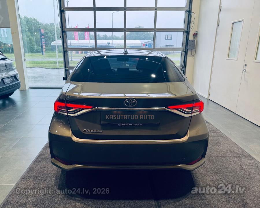 Beige Toyota Corolla 2022 in Parnu, with an engine capacity of 1.50 L and mileage of 42 thousand km for 18400 €, photo 13 on AUTOMOTO.COM.LV