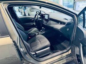 Beige Toyota Corolla 2022 in Parnu, with an engine capacity of 1.50 L and mileage of 42 thousand km for 18400 €, photo 17 on AUTOMOTO.COM.LV
