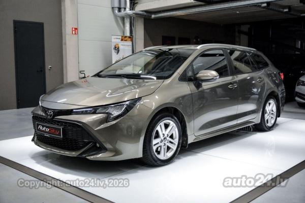 Beige Toyota Corolla 2019 in Tallinn, with an engine capacity of 1.20 L and mileage of 112 thousand km for 14850 €, photo 3 on AUTOMOTO.COM.LV