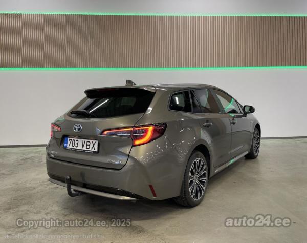 Smilšu krāsa Toyota Corolla 2021 Tallina, ar dzinēja tilpumu 1.80 L un nobraukumu 54 tūkst. km par 20900 €, foto 3 vietnē AUTOMOTO.COM.LV