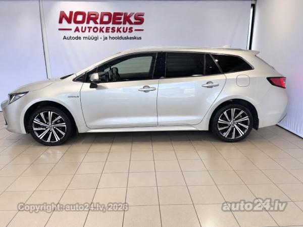 Тойота Королла 2021 в Таллин на AUTOMOTO.COM.LV Бежевый Тойота Королла 2021 в Таллин, объемом двигателя 1.80 л и пробегом 145 тыс. км за 18290 €, фото 4 на AUTOMOTO.COM.LV