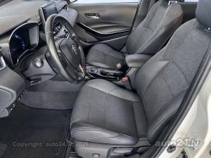 Beige Toyota Corolla 2021 in Tallinn, with an engine capacity of 1.80 L and mileage of 145 thousand km for 18290 €, photo 8 on AUTOMOTO.COM.LV