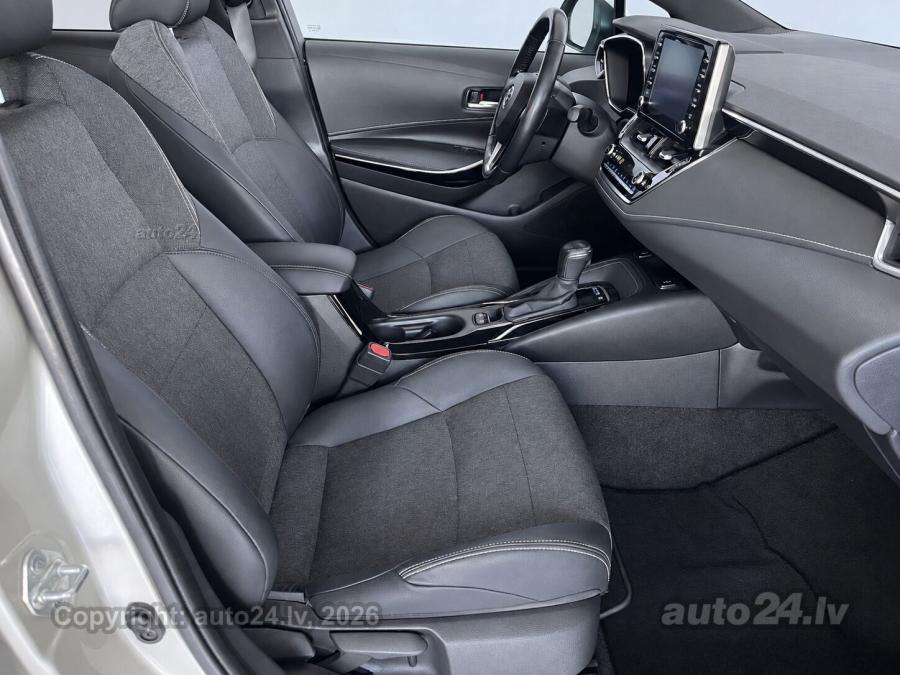 Beige Toyota Corolla 2021 in Tallinn, with an engine capacity of 1.80 L and mileage of 145 thousand km for 18290 €, photo 9 on AUTOMOTO.COM.LV