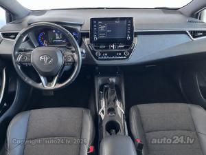 Beige Toyota Corolla 2021 in Tallinn, with an engine capacity of 1.80 L and mileage of 145 thousand km for 18290 €, photo 13 on AUTOMOTO.COM.LV