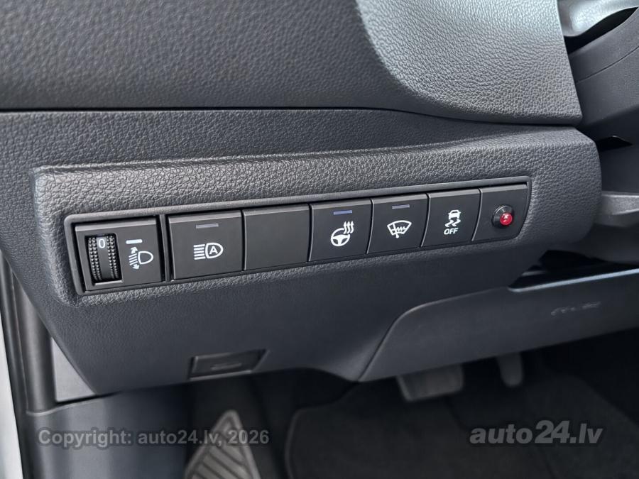 Beige Toyota Corolla 2021 in Tallinn, with an engine capacity of 1.80 L and mileage of 145 thousand km for 18290 €, photo 19 on AUTOMOTO.COM.LV