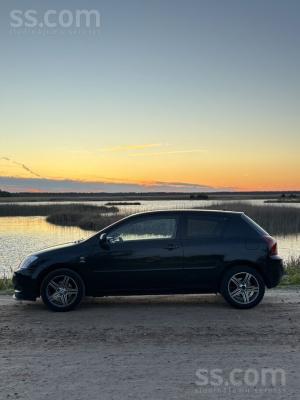 Black Toyota Corolla 2002 in Riga, with an engine capacity of 2.00 L and mileage of 339 thousand km for 1300 €, photo 3 on AUTOMOTO.COM.LV