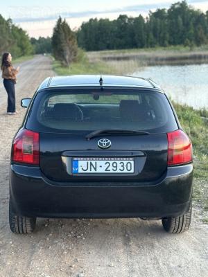 Melns Toyota Corolla 2002 Rīga, ar dzinēja tilpumu 2.00 L un nobraukumu 340 tūkst. km par 550 €, foto 5 vietnē AUTOMOTO.COM.LV