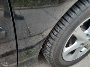 Melns Toyota Corolla 2006 Viļņa, ar dzinēja tilpumu 2.00 L un nobraukumu 207 tūkst. km par 1700 €, foto 4 vietnē AUTOMOTO.COM.LV