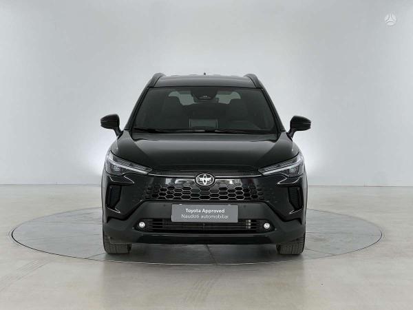 Melns Toyota Corolla 2025 Viļņa, ar dzinēja tilpumu 1.80 L un nobraukumu 10 tūkst. km par 33900 €, foto 5 vietnē AUTOMOTO.COM.LV