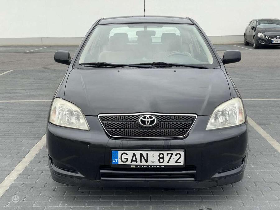Black Toyota Corolla 2003 in Kaunas, with an engine capacity of 1.60 L and mileage of 284 thousand km for 650 €, photo 3 on AUTOMOTO.COM.LV