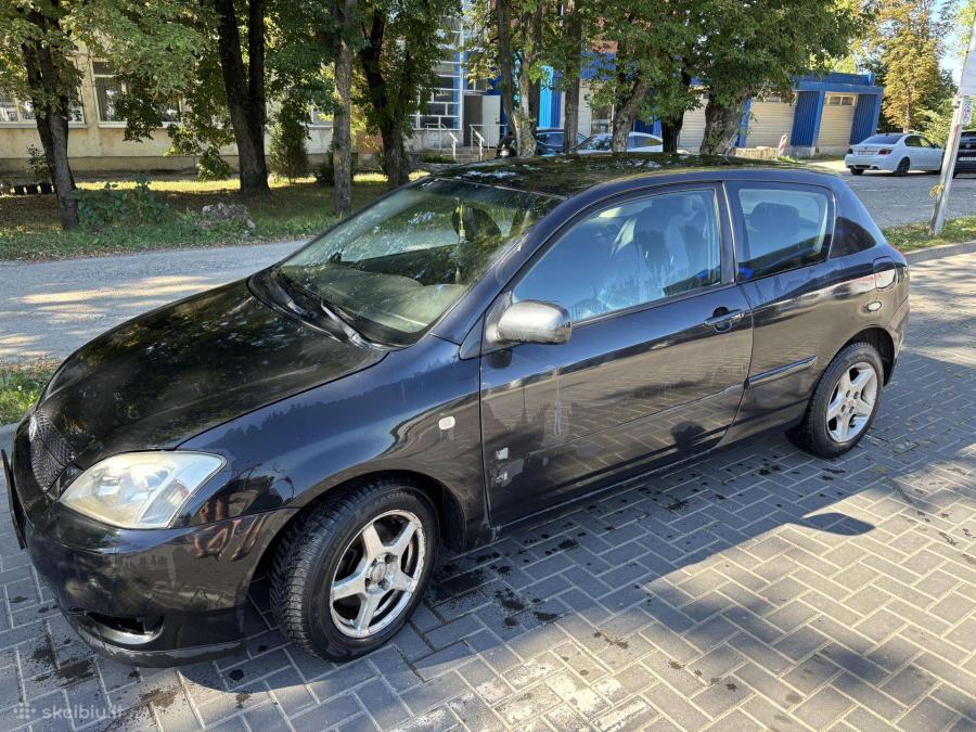 Black Toyota Corolla 2003 in Kaunas, with an engine capacity of 1.90 L and mileage of 347 thousand km for 410 €, photo 3 on AUTOMOTO.COM.LV