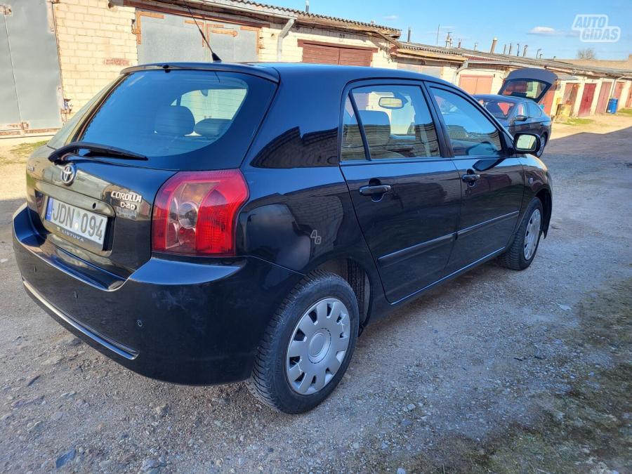 Black Toyota Corolla 2005 in Sirvintos, with an engine capacity of 1.40 L and mileage of 197 thousand km for 2550 €, photo 14 on AUTOMOTO.COM.LV