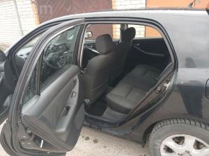 Black Toyota Corolla 2005 in Jelgava, with an engine capacity of 2.00 L and mileage of 330 thousand km for 1300 €, photo 5 on AUTOMOTO.COM.LV