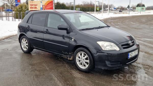 Black Toyota Corolla 2005 in Riga, with an engine capacity of 1.40 L and mileage of 0 thousand km for 1150 €, photo 1 on AUTOMOTO.COM.LV