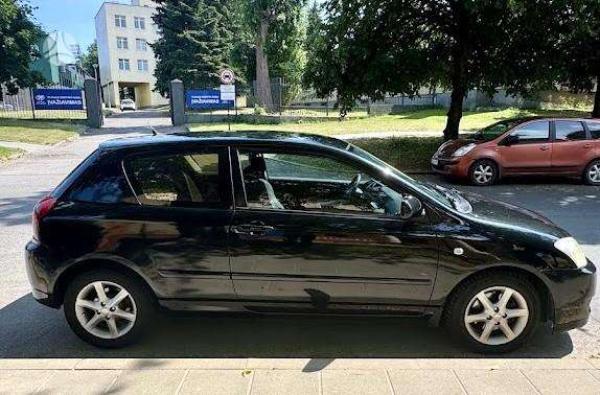 Melns Toyota Corolla 2005 Viļņa, ar dzinēja tilpumu 2.00 L un nobraukumu 342 tūkst. km par 1490 €, foto 7 vietnē AUTOMOTO.COM.LV