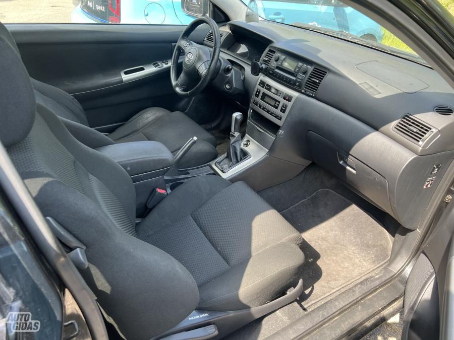 Black Toyota Corolla 2005 in Vilnius, with an engine capacity of 1.60 L and mileage of 237 thousand km for 450 €, photo 7 on AUTOMOTO.COM.LV
