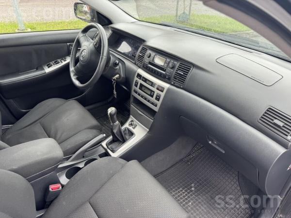 Melns Toyota Corolla 2005 Jelgava, ar dzinēja tilpumu 2.00 L un nobraukumu 333 tūkst. km par 1370 €, foto 6 vietnē AUTOMOTO.COM.LV