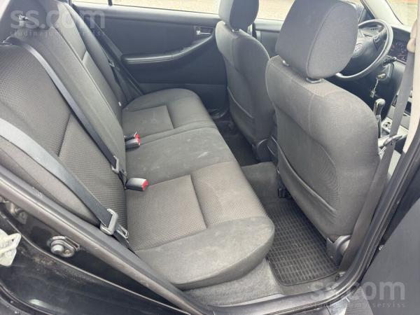 Melns Toyota Corolla 2005 Jelgava, ar dzinēja tilpumu 2.00 L un nobraukumu 333 tūkst. km par 1370 €, foto 7 vietnē AUTOMOTO.COM.LV