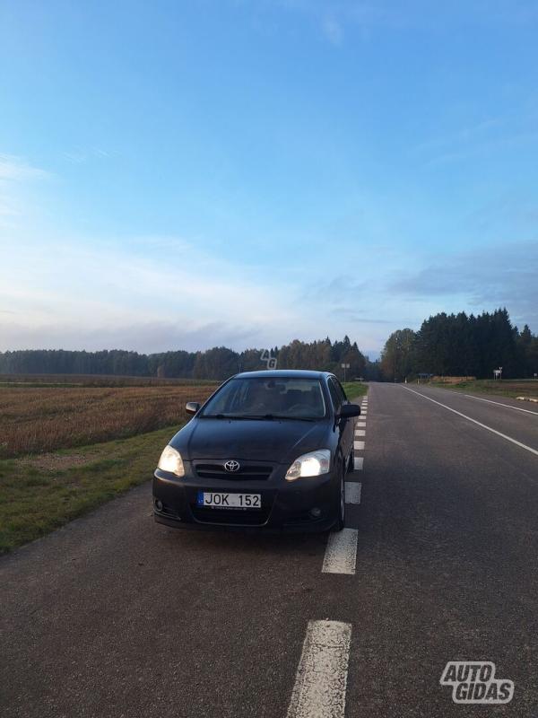 Black Toyota Corolla 2005 in Telschi, with an engine capacity of 2.00 L and mileage of 329 thousand km for 1600 €, photo 5 on AUTOMOTO.COM.LV