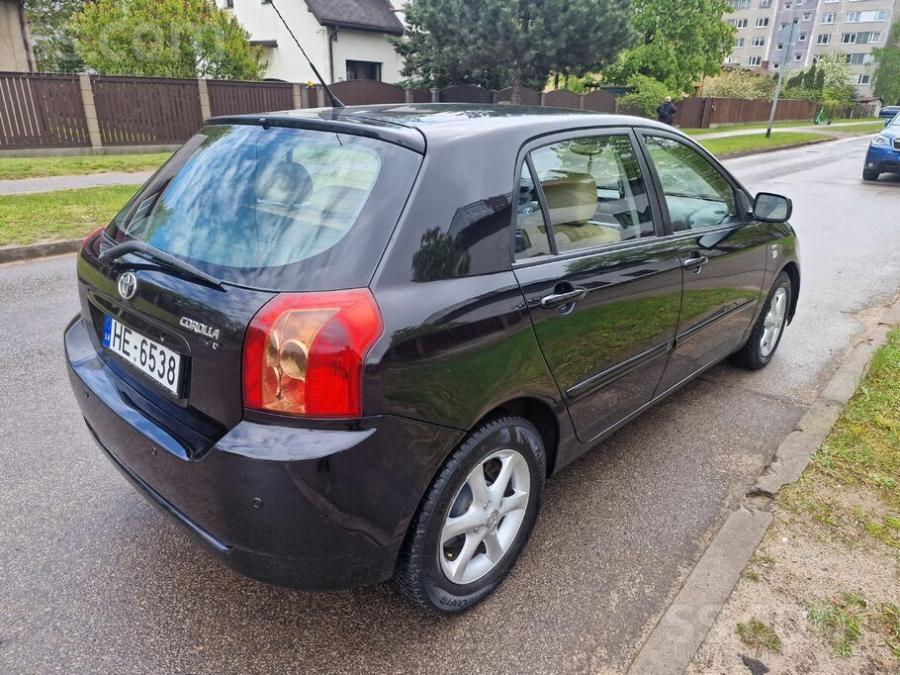 Melns Toyota Corolla 2006 Rīga, ar dzinēja tilpumu 1.40 L un nobraukumu 252 tūkst. km par 2200 €, foto 3 vietnē AUTOMOTO.COM.LV