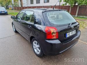 Melns Toyota Corolla 2006 Rīga, ar dzinēja tilpumu 1.40 L un nobraukumu 252 tūkst. km par 2200 €, foto 4 vietnē AUTOMOTO.COM.LV