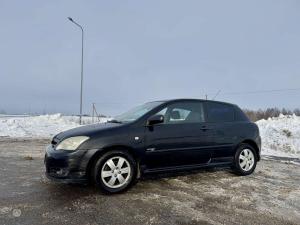 Black Toyota Corolla 2006 in Panevezys, with an engine capacity of 2.00 L and mileage of 212 thousand km for 1350 €, photo 2 on AUTOMOTO.COM.LV