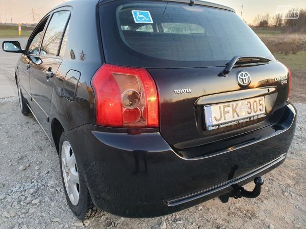 Black Toyota Corolla 2006 in Siauliai, with an engine capacity of 1.40 L and mileage of 230 thousand km for 1850 €, photo 7 on AUTOMOTO.COM.LV
