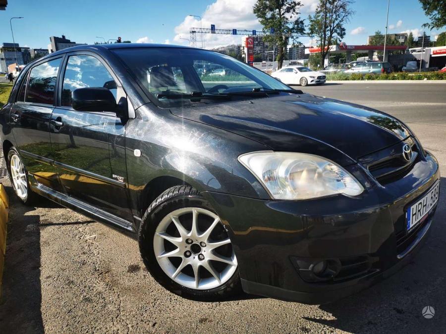 Melns Toyota Corolla 2006 Viļņa, ar dzinēja tilpumu 2.00 L un nobraukumu 308 tūkst. km par 1600 €, foto 1 vietnē AUTOMOTO.COM.LV