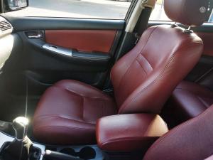 Melns Toyota Corolla 2006 Viļņa, ar dzinēja tilpumu 2.00 L un nobraukumu 308 tūkst. km par 1600 €, foto 4 vietnē AUTOMOTO.COM.LV